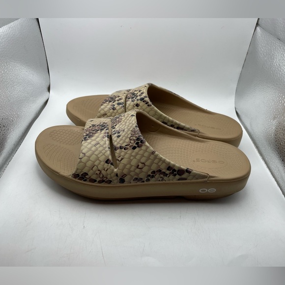 OOFOS | Shoes | Oofos Ooahh Snake Print Womens Slide Sandals Size 9 ...